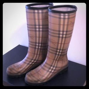 Burberry Shoes | Short Rain Boot 36 | Poshmark